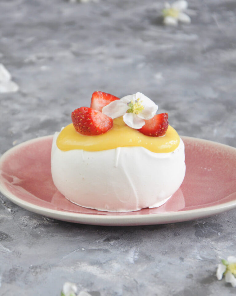 Mini Pavlove z lemon curdem - deser idealny! - Cake it