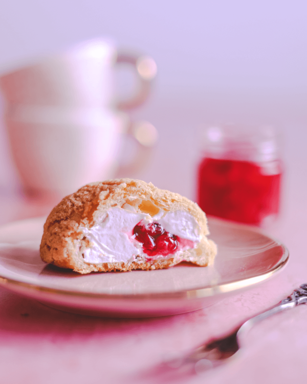 Ptysie serduszka z porzeczkową pianką - Cake it