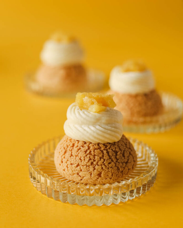 Ptysie pina colada z kremem kokosowym i karmelizowanym ananasem